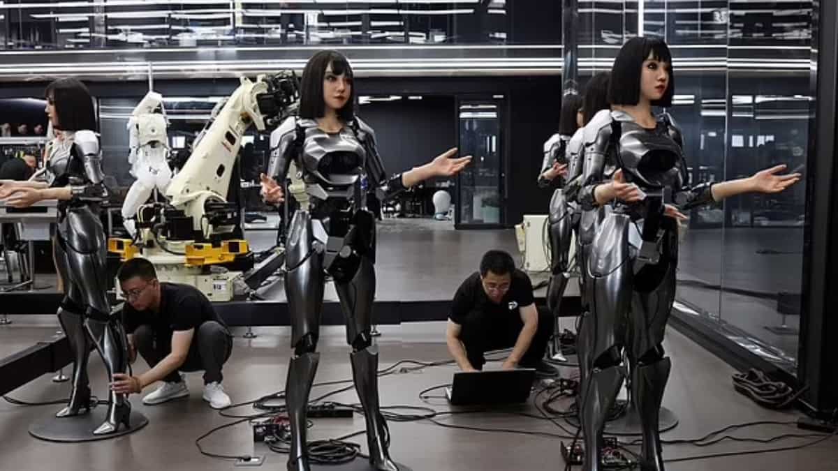 PHOTOS: Inside China's incredible humanoid robot factory - World News